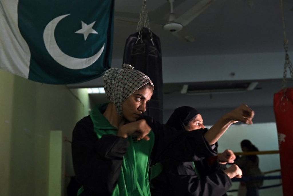 Punjab seal 1st women boxing championship title - Khilari