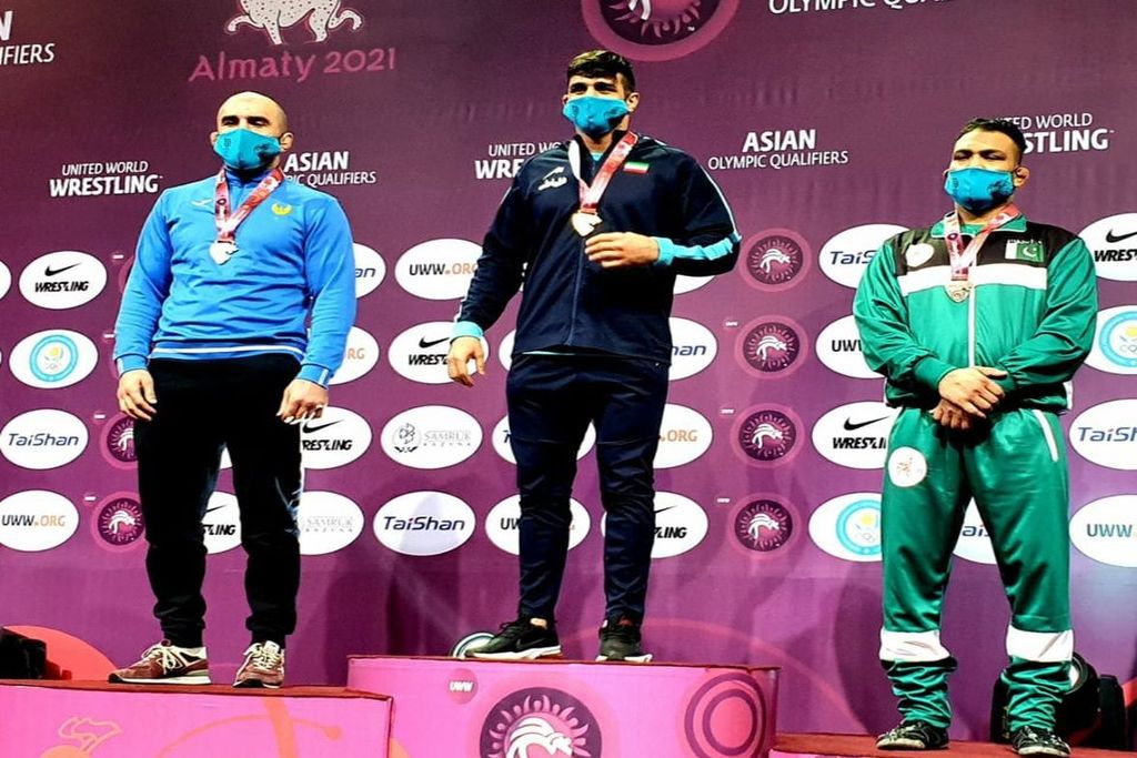 Muhammad Inam Butt catches Bronze in Tokyo Olympics Asian Qualifying ...