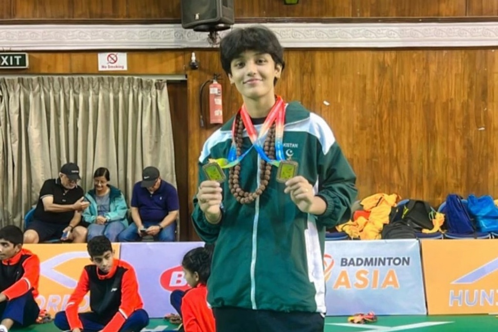 Muqeet Tahir And Ammarah Ishtiaq Clinch National Badminton Titles At