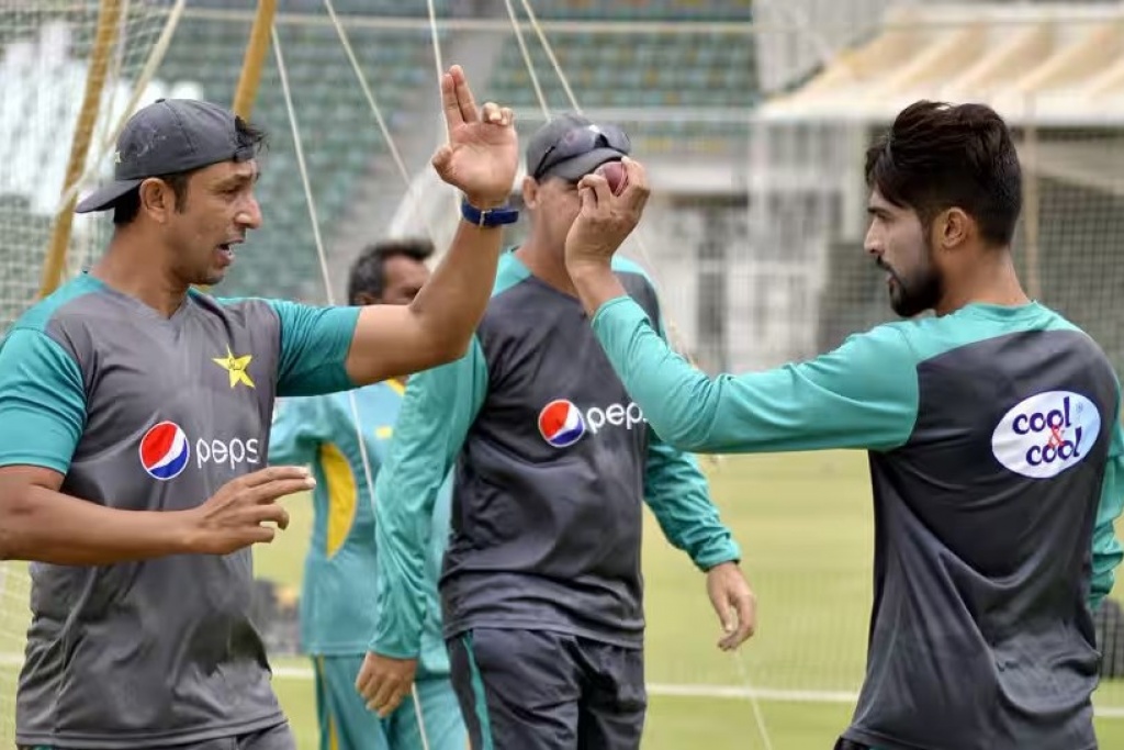 Azhar Mahmood Emerges as Strong Contender for Pakistan Men's National ...