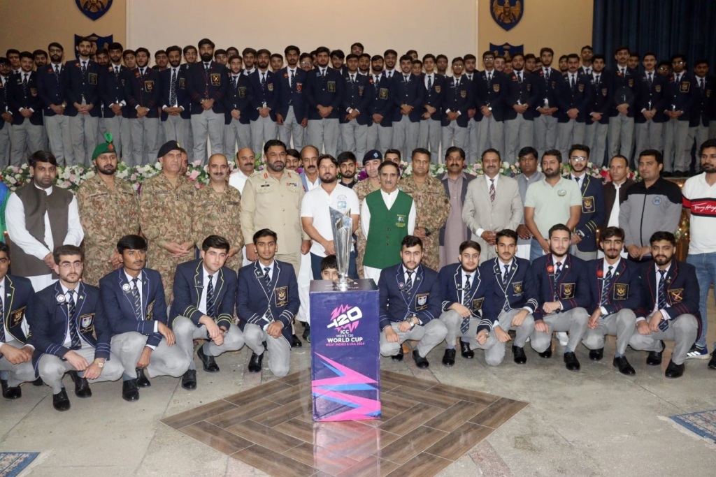 Yasir Shah unveils ICC T20 World Cup 2024 Trophy at Burn Hall College ...